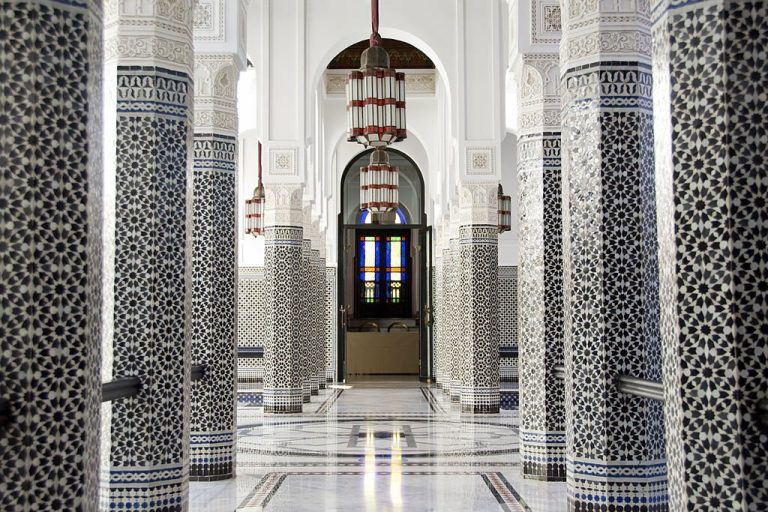 The Beauty of Moroccan Mosques: Architecture & History