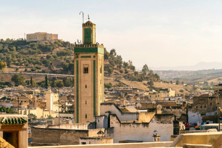Exploring Fez: Navigating the Ancient Medina and Historical Sites